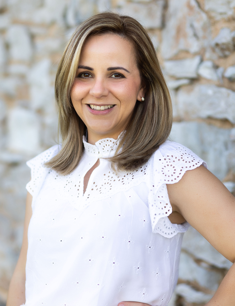 Stella D Costa - Your Expert Real Estate Guide